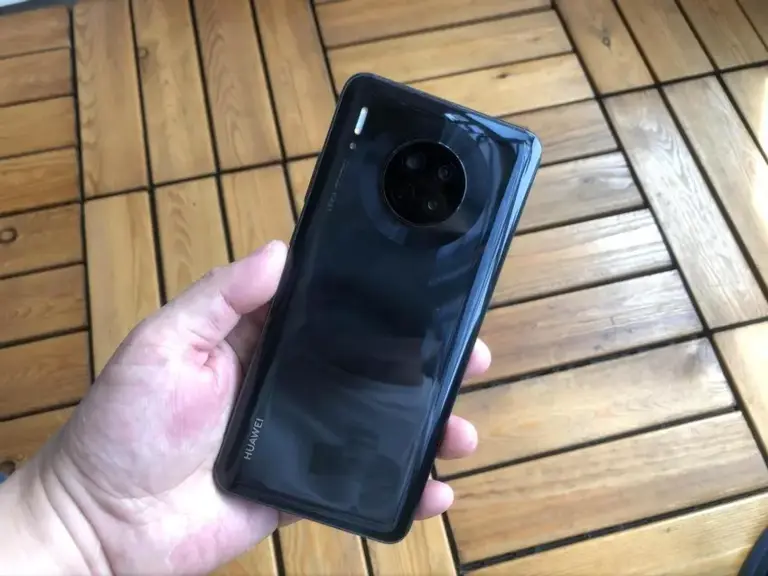 余承东：3亿老用户陆续升级鸿蒙5.0，mate30和mate40铁定升级