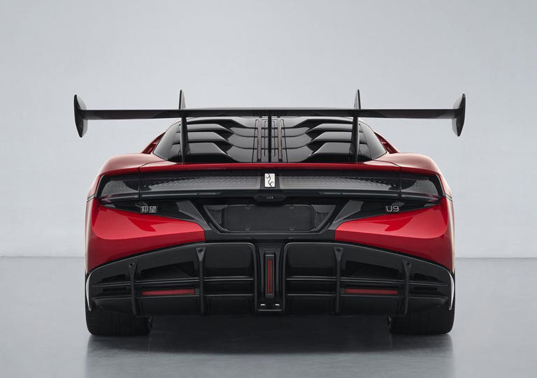 3019马力！相当于22台轩逸，350km／h极速，仰望U9赛道版正式申报