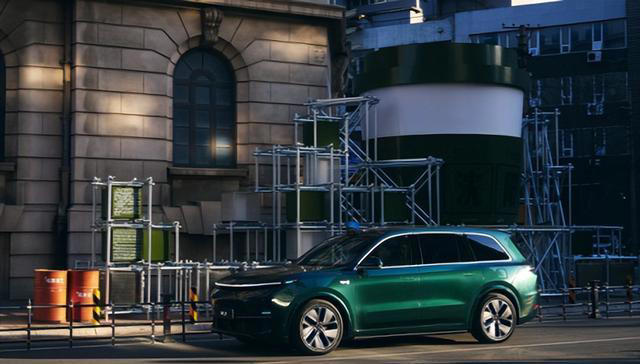 领克 900 比理想 L9 便宜八万！魏牌蓝山点赞，理想 L9 叹气