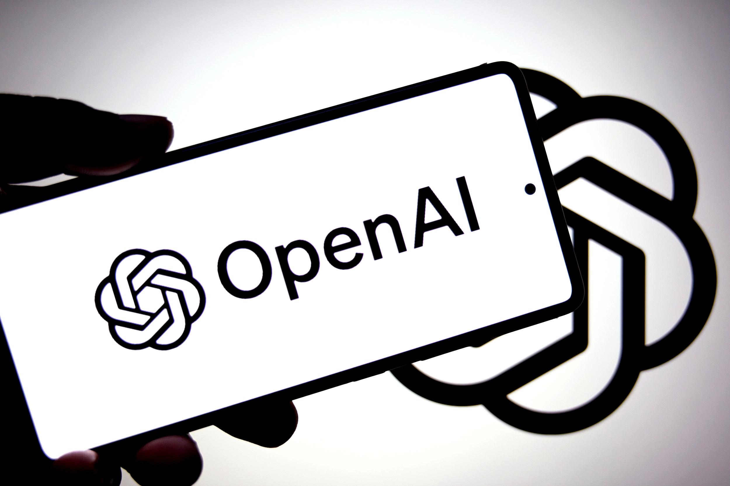 OpenAI终于变得“Open”，时隔六年再开放模型，Meta却转向“谨慎开源”