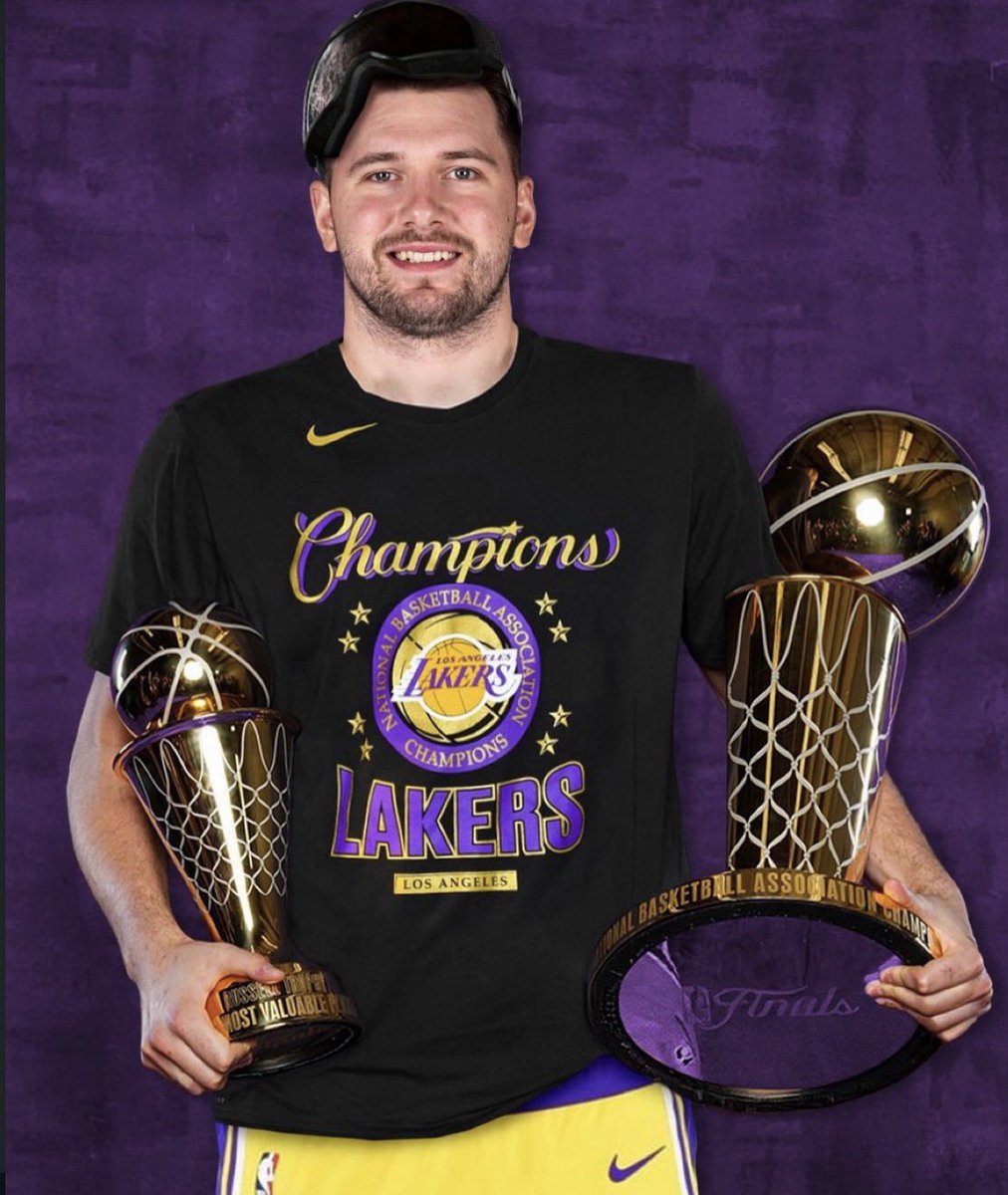 湖人自媒体晒东契奇奖杯P图调侃：他的MVP+FMVP马上就来了