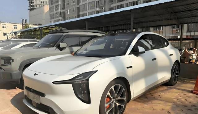 新款智己LS6现身，内／外新设计，首搭增程动力，纯电续航超450km