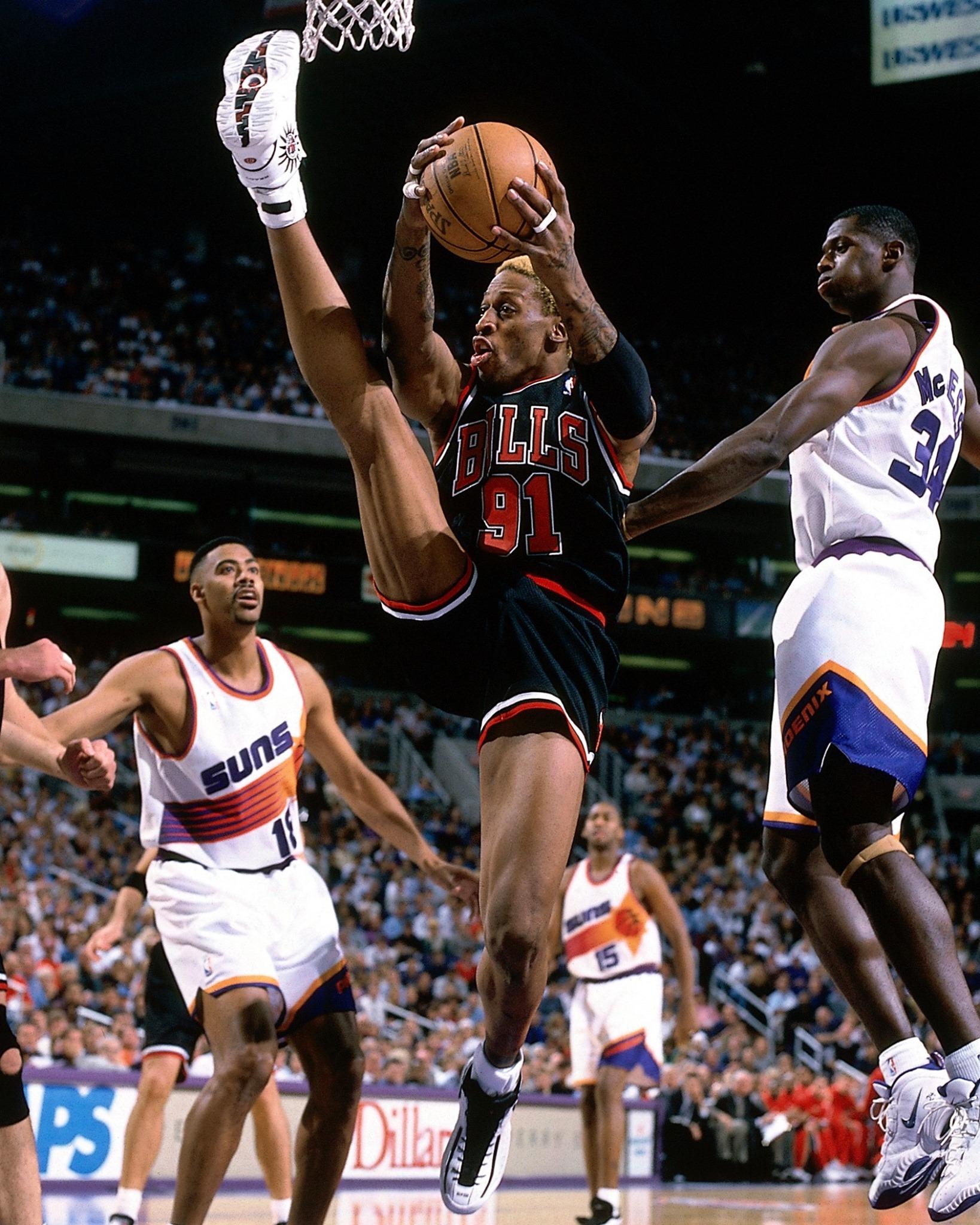 罗德曼生涯158场篮板20+，NBA近45年其他人没人超过100场