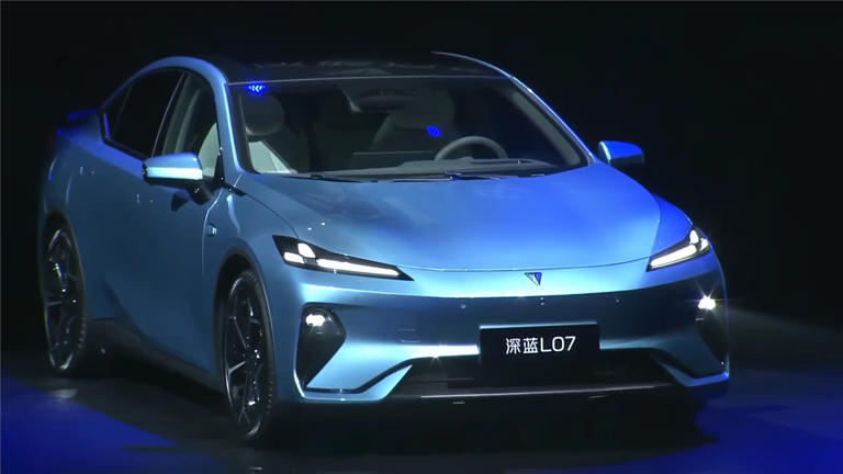 13.59万起标配华为乾崑智驾！2026款深蓝L07就这么能打