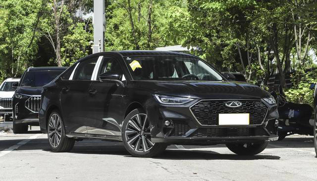 奇瑞又偷偷上市了一款新车！2.0T爆254马力，硬刚吉利星瑞