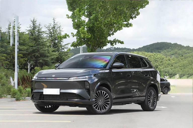 全新插混版“理想L8”亮相！预售不足13万，外观豪华，续航185Km