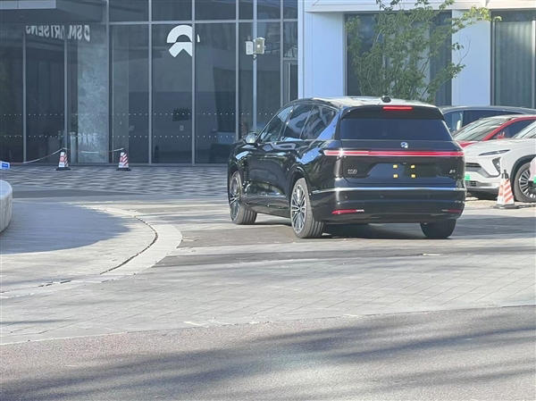 全新蔚来ES8亮点公布：全球首创900V充换电平台 三颗激光雷达