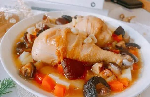 夏天胃口差吃不下？鸡肉一蒸嫩到爆，营养翻倍全家爱