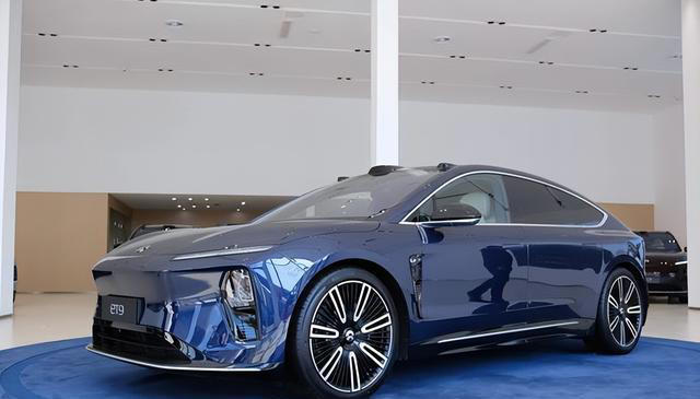 蔚来ET9能源形式单一成短板，尊界S800多元布局赢市场