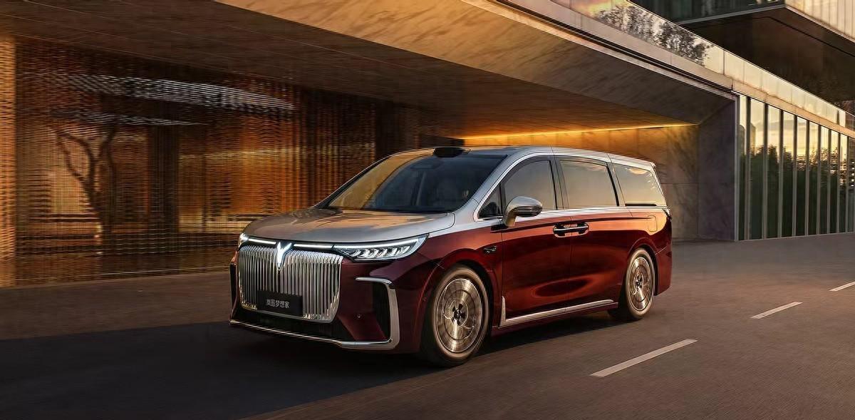 全球首款800V、超长续航智混MPV！2026款岚图梦想家将于成都车展预售
