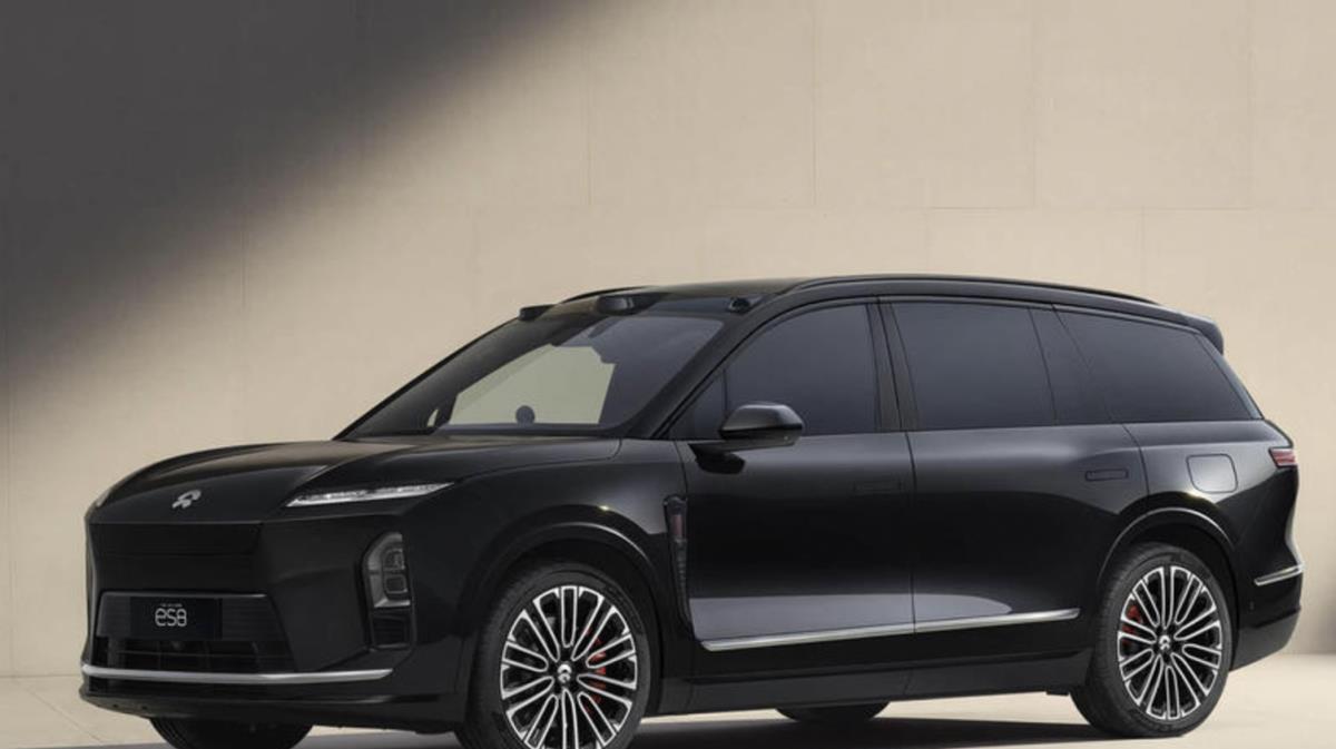 蔚来要上岸了，新ES8最低30.88万起，但没后轮转向