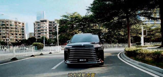 中大型插混MPV卷王来啦！尺寸比肩腾势D9、GL8，只卖这个价！