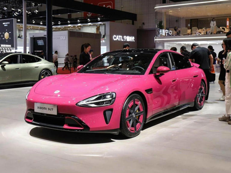 年轻人狂喜！网曝小米SU7 L谍照，侧面酷似奥迪A7，新爆款？