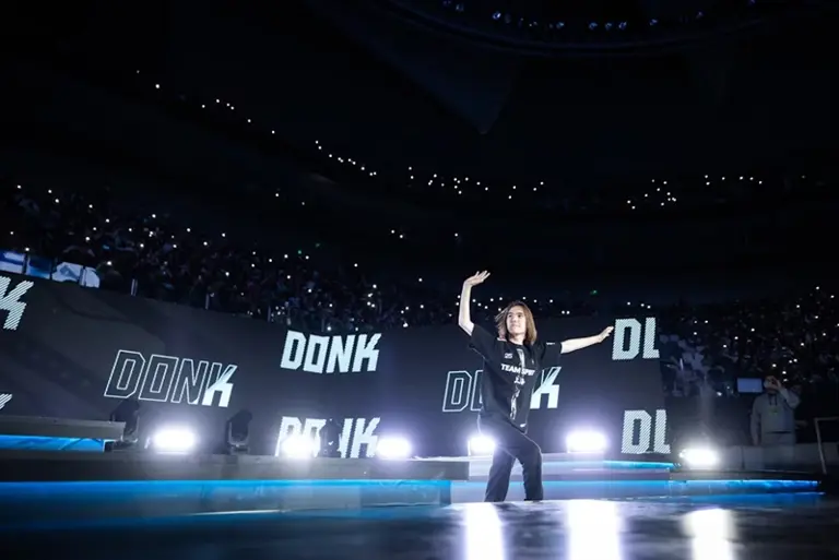 donk超高身价引发讨论，十年Major门票保障！！！