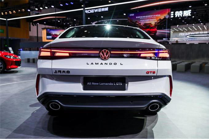 13.99万买高尔夫GTI同款2.0T！大众凌渡L GTS成都车展上市