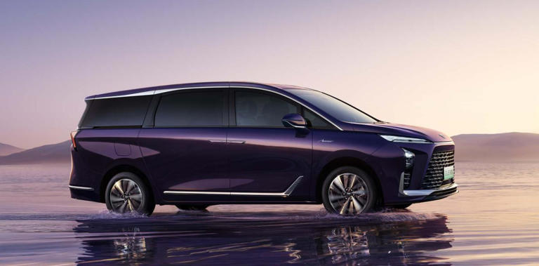 售价33.99万起，具备5C超充，别克全新GL8陆尊上市