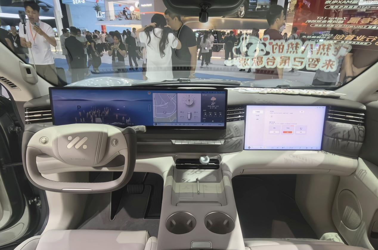 全新智己LS6亮相，预售价格20.99-27.99万元