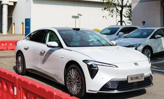别克至境L7实车现身，长超5米+激光雷达，配343马力+续航1400km