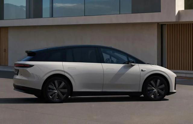 全新纯电SUV理想i6，5C快充+四驱