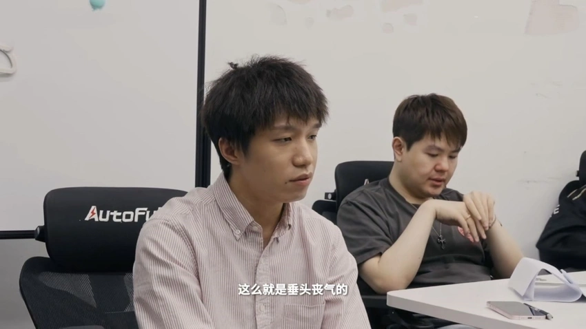 LPL打野新圣经诞生！Xun霸气一喷五：我8分钟已经点了