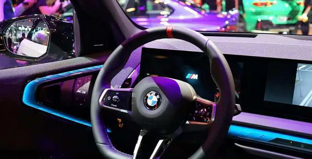 全新宝马X3 M50上市，搭载3.0T+48V轻混，售价59.99万起！