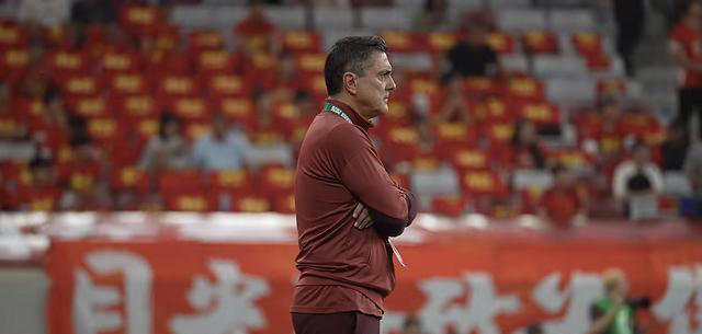 CCTV5+直播，U23国足变阵多进球，弱旅没世界排名 朱鹏宇头球占优