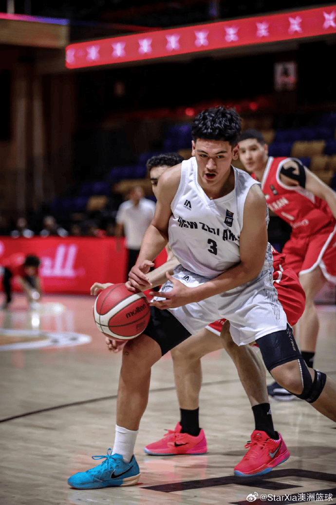 博主：这支新西兰U16全队仅1人身高过2米，看好中澳会师决赛