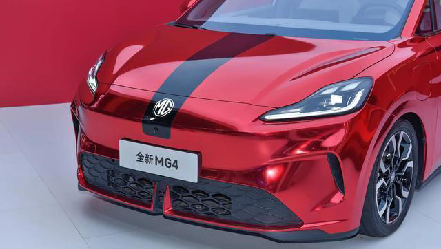 显然冲销量来了，全新名爵MG4起步6.88万，电动钢炮有点意思？