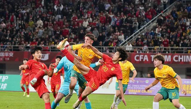 今晚！让路女排 CCTV5+直播U22国足，中超球员领衔，足协领导督战