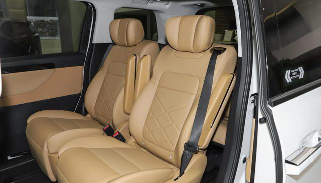 20万级MPV，25款传祺E8 PHEV，轴距2930mm，续航1200km