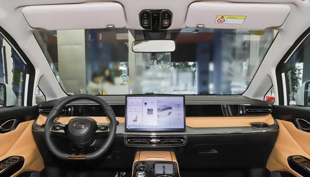 20万级MPV，25款传祺E8 PHEV，轴距2930mm，续航1200km