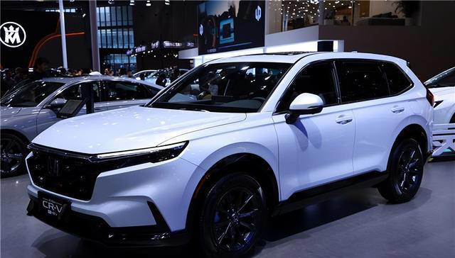 20万家用SUV纠结症？我试驾5款车后选了东风本田CR-V