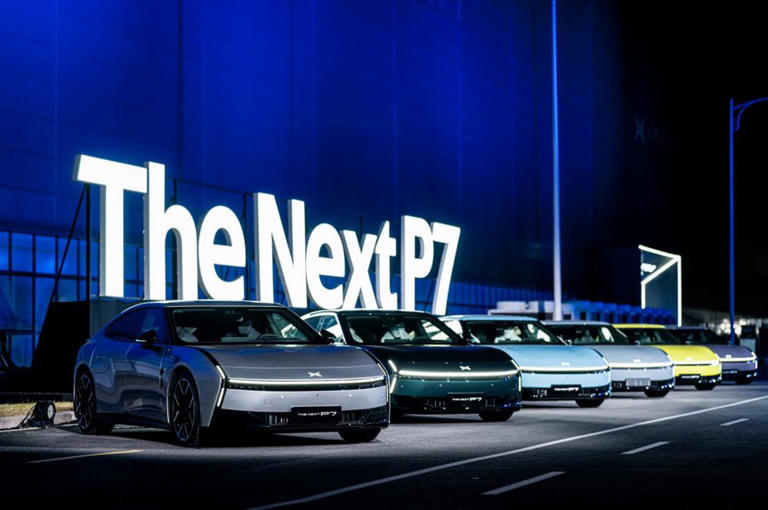 巅峰性能满配全能AI，全新小鹏P7上市，仅21.98万元起售