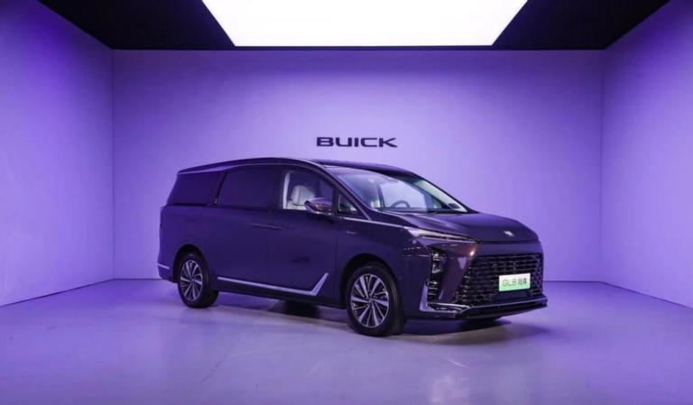 33.99万元起！焕新上市的全新GL8陆尊到底有多强？