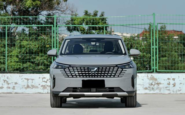 捷达VS8将于9月5日上市，配1.4T和爱信6AT组合，预售9.9万起