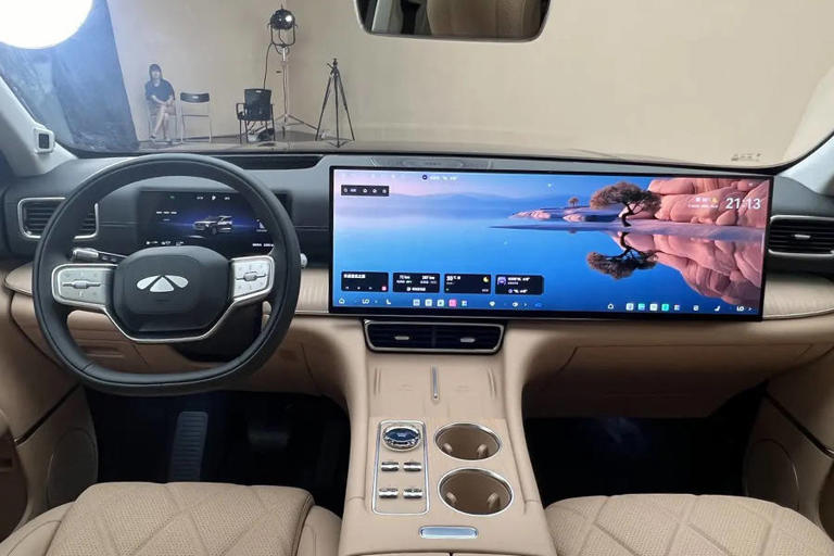 奇瑞风云T11成都车展震撼登场：六座增程式SUV，续航超1400km