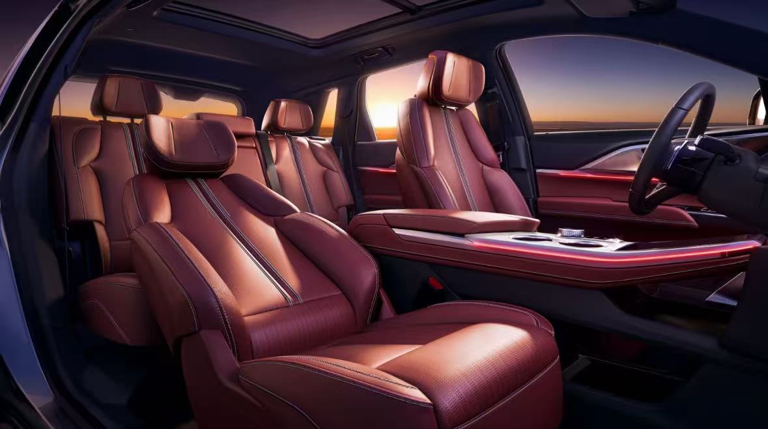 凯迪拉克全新XT5上市，周年惊喜价22.99万起+终身无忧礼