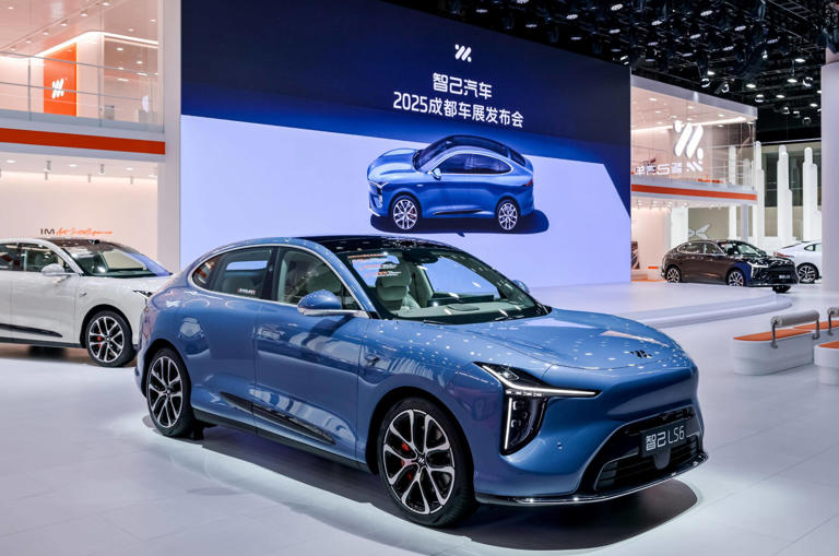 智己LS6预售火爆，订单超4.8万！800V增程技术引领新能源SUV新潮流