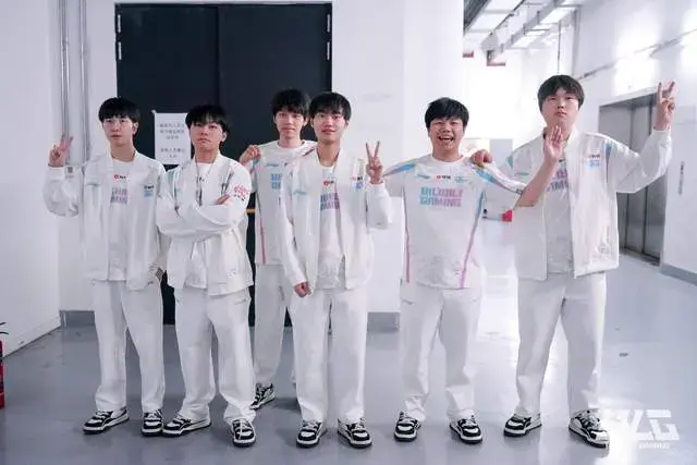 LPL季后赛：揭幕战BLG大战JDG，IG或零封对手EDG