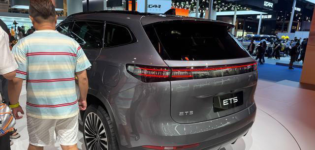 首搭地平线HSD及征程6P量产车型！星途星纪元ET5在成都车展亮相