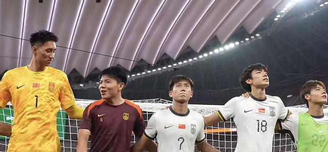 CCTV5直播，王钰栋单挑澳大利亚防线，U23国足拿1分即可 后卫3选2