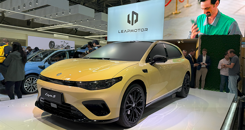 年轻人的“拉风”车！零跑Lafa5慕尼黑首秀启动盲定，国内Q4发，车东西现场见证