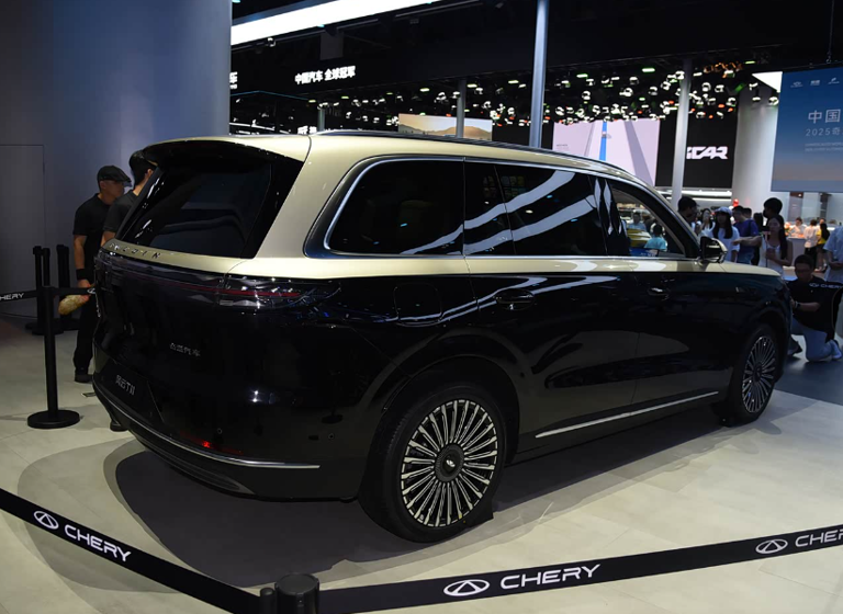 奇瑞造了台“理想L9”？续航超1400km，配30英寸巨屏