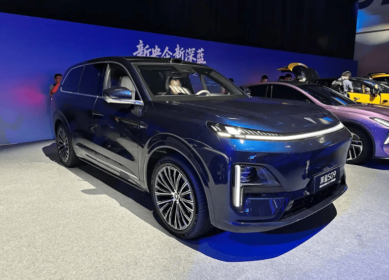 新款深蓝S09上市！23.99万起售，5C快充+华为智驾，儿童AI精灵成亮点