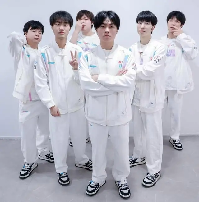 BLG教练放话将狠狠击败IG！IG教练丹尼透露TheShy很喜欢Rookie