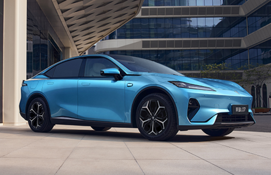 推荐240Ultra 2026款深蓝L07购车指南