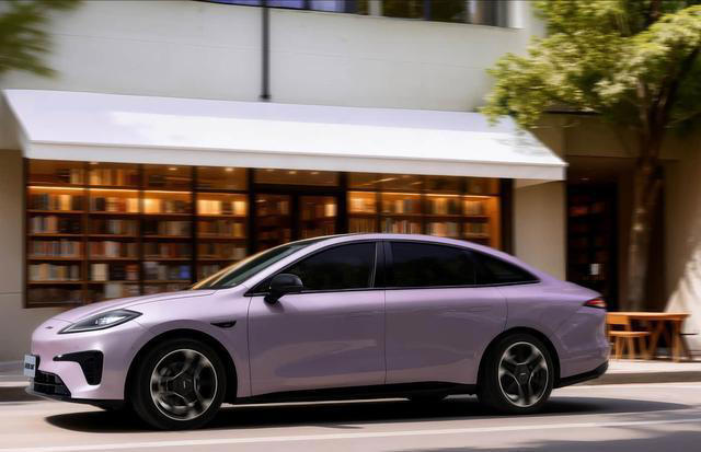 新款埃安AION RT官图发布，650km续航／18分钟快充