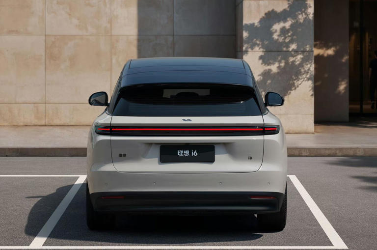 理想i6上市时间确定，9月26日见，标配5C磷酸铁锂电池
