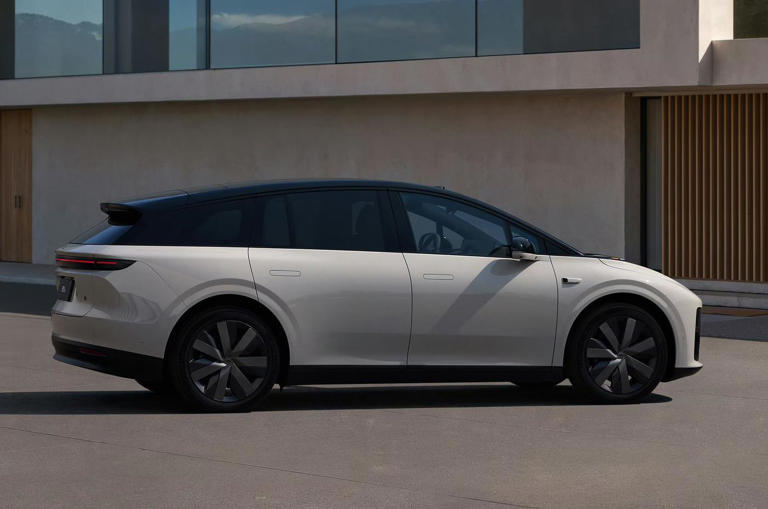 理想i6上市时间确定，9月26日见，标配5C磷酸铁锂电池