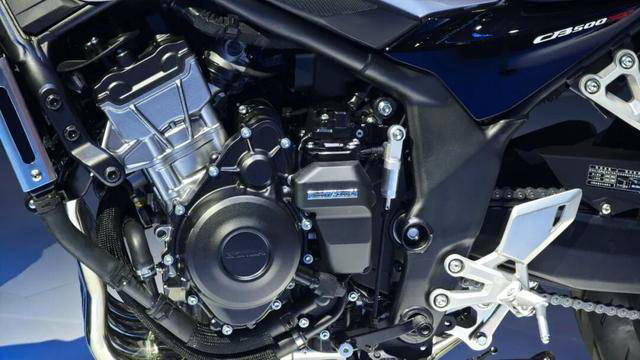 2025重庆摩展本田放大招！国产四缸CB500SF与CBR500R Four惊艳登场